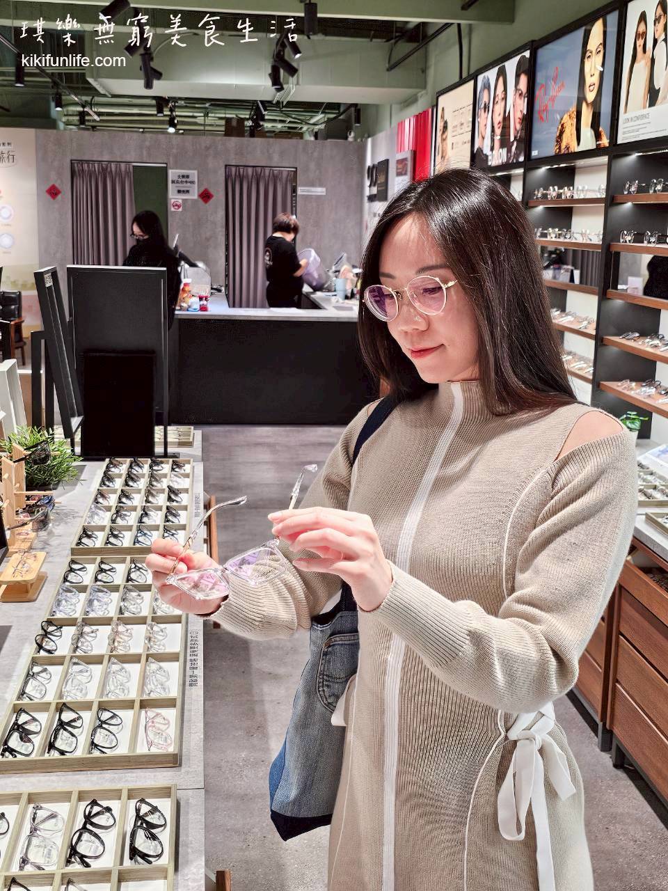 【台中配眼鏡推薦】SOLOMAX快時尚眼鏡-誠品台中480店～30分鐘快速配鏡、款式時尚又平價！ - 琪樂無窮美食生活